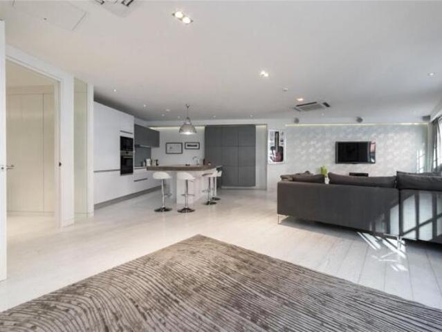 2 bedroom flat for sale in Kean Street, Aldwych, WC2B