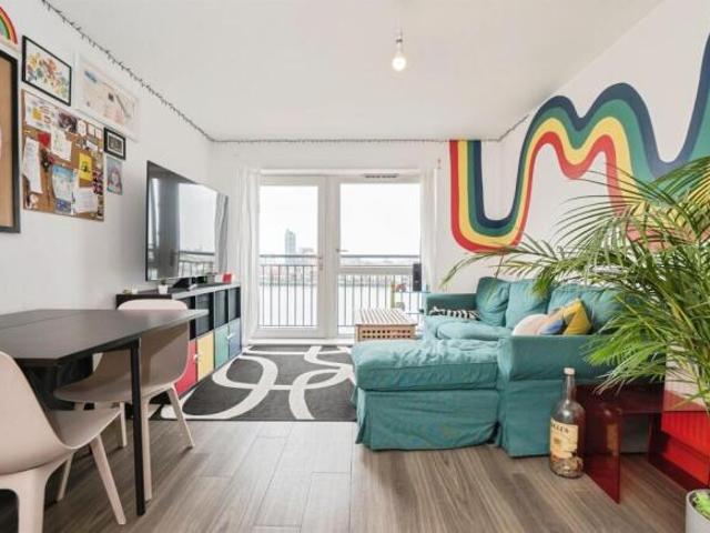 2 bedroom flat for sale in Keel Road, Southampton, SO19