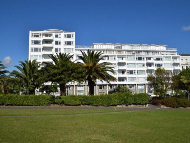 2 bedroom flat for sale in King Edwards Parade, Eastbourne, BN21