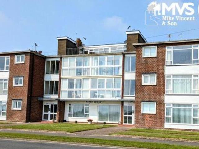 2 Bedroom Flat For Sale In Kings Parade, Holland on sea