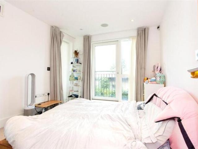 2 bedroom flat for sale in Kingsley Walk, Cambridge, Cambridgeshire, CB5