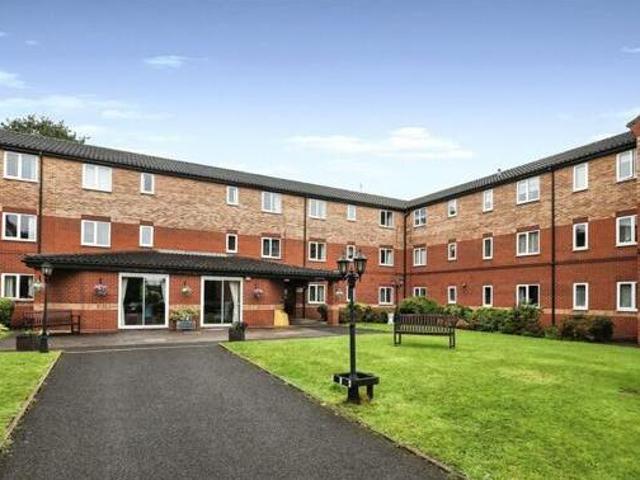 2 Bedroom Flat For Sale In Kingstanding, Birmingham