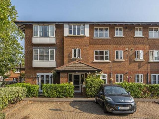 2 Bedroom Flat For Sale In Kingston Upon Thames