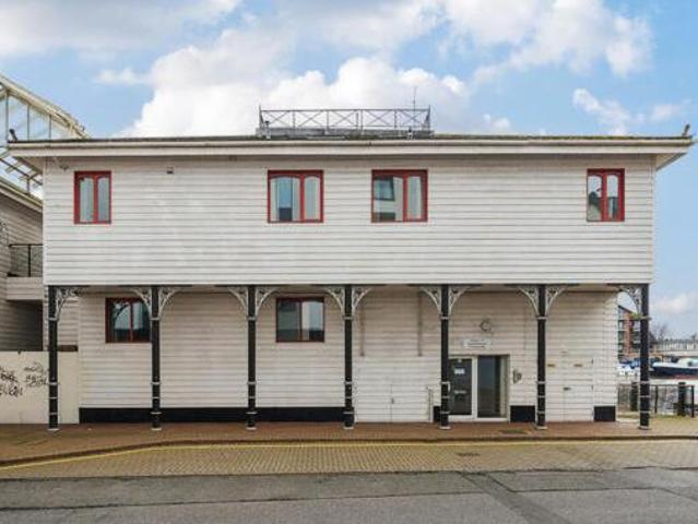 2 Bedroom Flat For Sale In Kingston Upon Thames