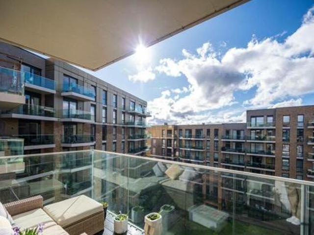 2 Bedroom Flat For Sale In Kingston, Kingston Upon Thames