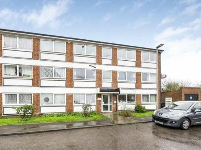 2 Bedroom Flat For Sale In Kingston Road, New Malden