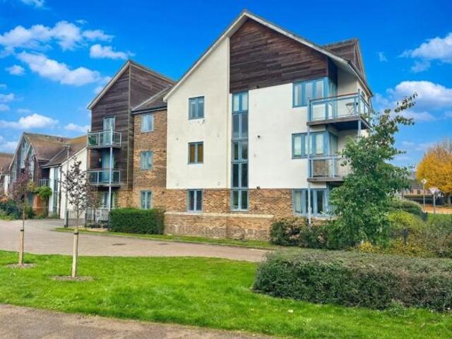 2 bedroom flat for sale in Kingswear Drive, Broughton, MK10