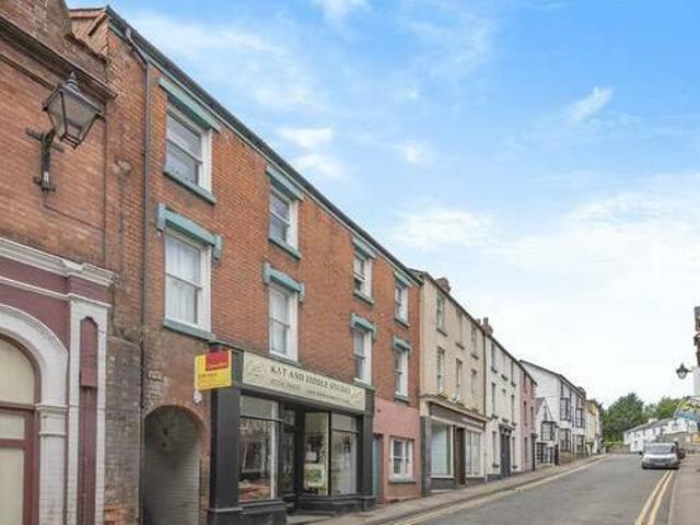 2 bedroom flat for sale in Kington Herefordshire HR5