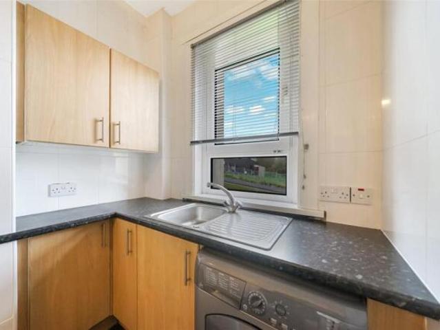 2 bedroom flat for sale in Kiloran Street, Thornliebank, Glasgow, City, G46