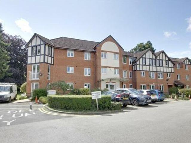 2 Bedroom Flat For Sale In Kirk Ella