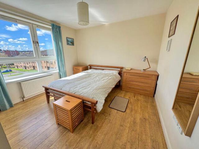 2 bedroom flat for sale in Kirkland Street, North Kelvinside, G20