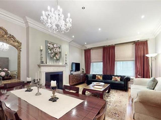 2 Bedroom Flat For Sale In Knightsbridge, London