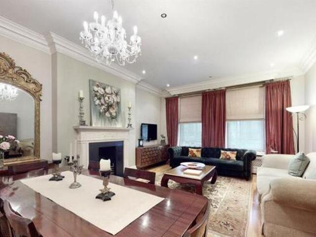 2 Bedroom Flat For Sale In Knightsbridge, London