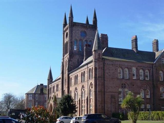 2 Bedroom Flat For Sale In Lancaster