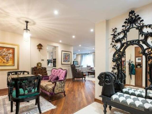 2 Bedroom Flat For Sale In Lancaster Gate, London