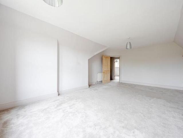 2 bedroom flat for sale in Lancaster Road, Harrogate, HG2