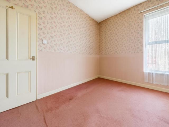 2 bedroom flat for sale in Lawrence Road, Southsea, PO5