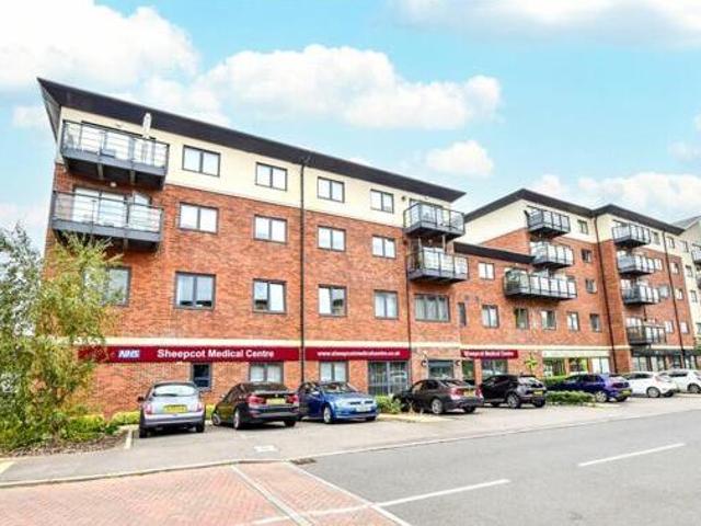 2 Bedroom Flat For Sale In Leavesden, Herts