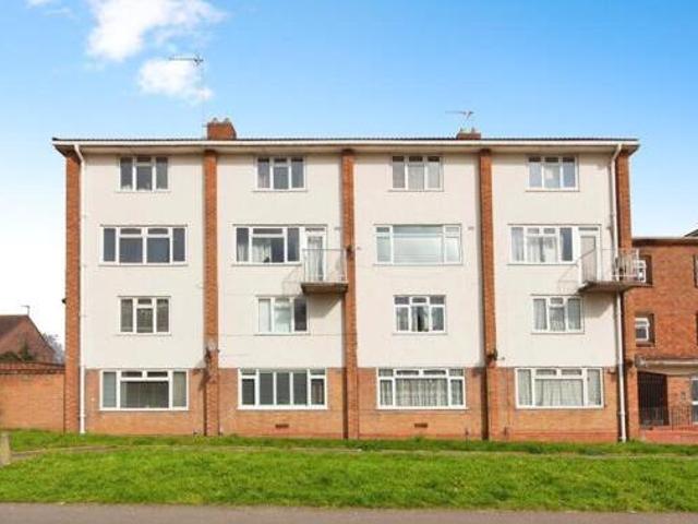 2 Bedroom Flat For Sale In Leamington Spa