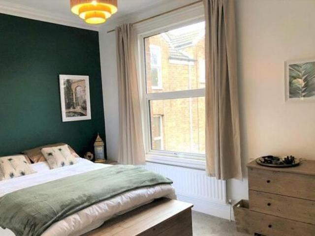 2 Bedroom Flat For Sale In Leamington Spa