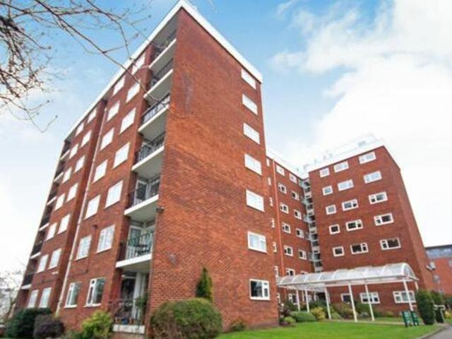 2 Bedroom Flat For Sale In Leamington Spa, Warwickshire