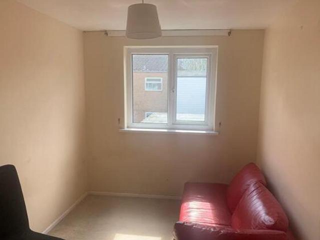 2 Bedroom Flat For Sale In Leamington Spa, Warwickshire