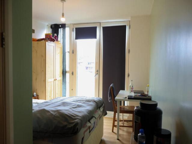2 bedroom flat for sale in Lee Bank Middleway, Birmingham, B15