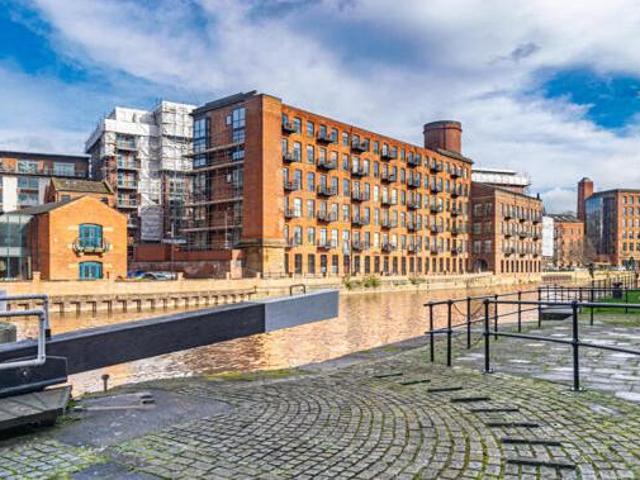2 Bedroom Flat For Sale In Leeds