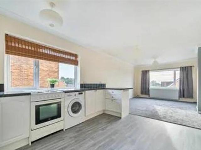 2 Bedroom Flat For Sale In Leeds