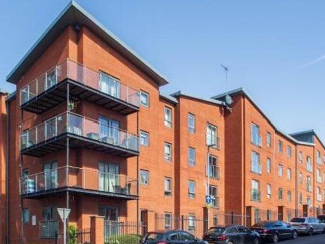 2 Bedroom Flat For Sale In Leeds