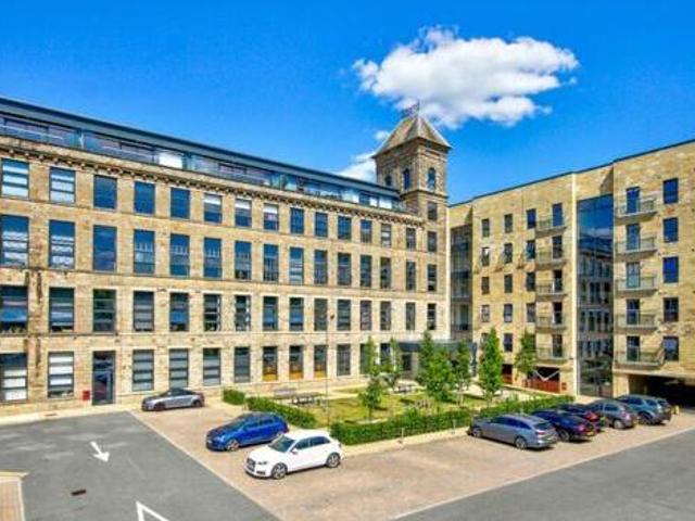 2 Bedroom Flat For Sale In Leeds, West Yorkshire