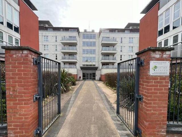 2 Bedroom Flat For Sale In Leicester
