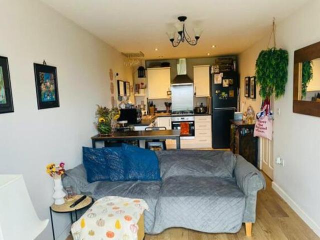 2 Bedroom Flat For Sale In Leicester
