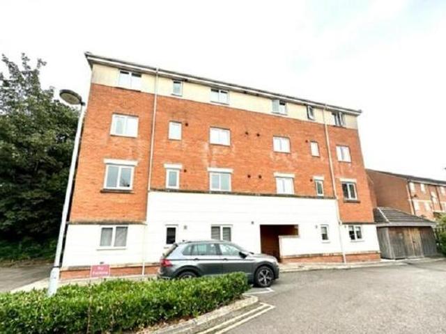 2 Bedroom Flat For Sale In Leigh