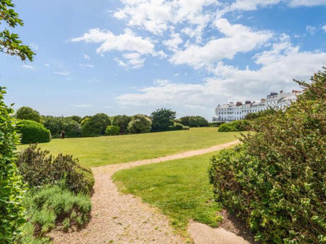2 bedroom flat for sale in Lewes Crescent, Brighton, East Sussex, BN2