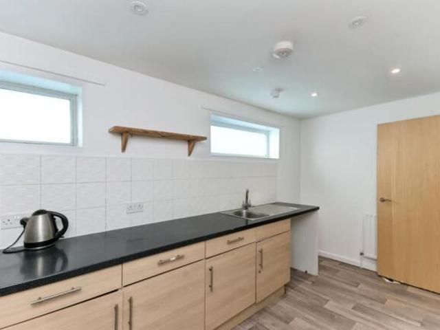2 bedroom flat for sale in Lewes Road, Brighton, East Sussex, BN2