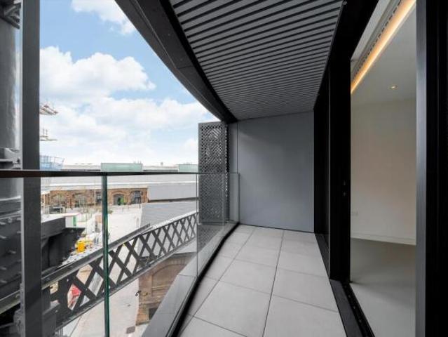 2 bedroom flat for sale in Lewis Cubitt Square, King's Cross, London, N1C