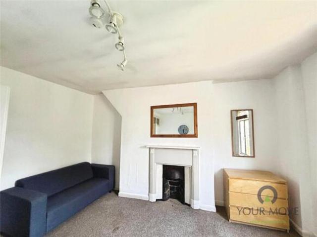 2 bedroom flat for sale in Lewisham Way, London, SE14