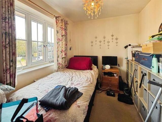 2 bedroom flat for sale in Lime Vale Way, Bradford, BD6 3DZ, BD6