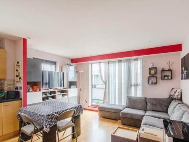 2 Bedroom Flat For Sale In Limehouse, London