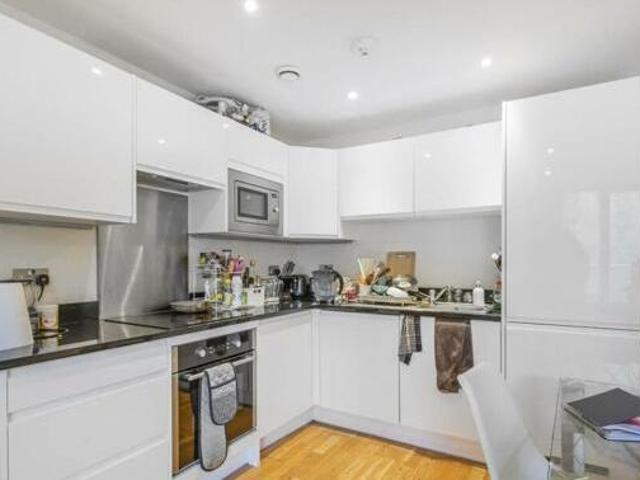 2 Bedroom Flat For Sale In Limehouse, London