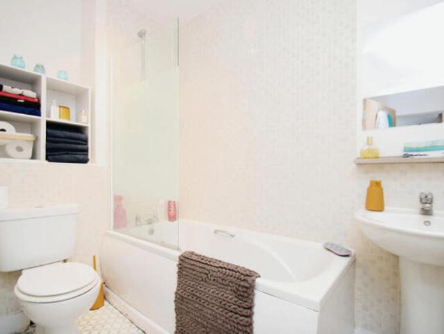 2 bedroom flat for sale in Linden Quarter, Cromwell Street, Bristol, BS3
