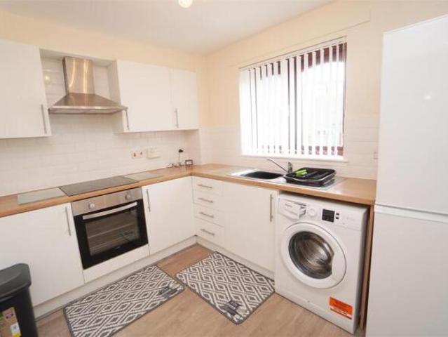 2 bedroom flat for sale in Lionbank, Kirkintilloch, G66