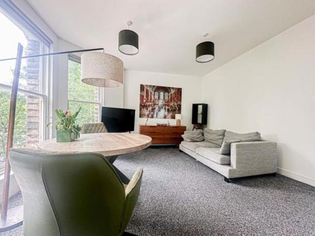 2 bedroom flat for sale in Livingston Drive South, Liverpool, L17