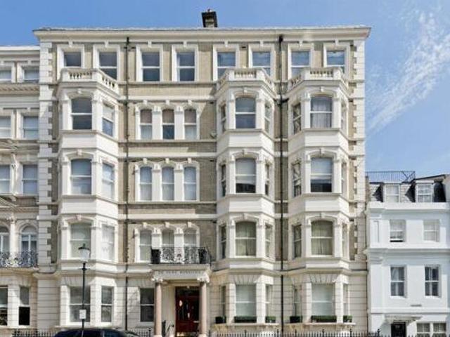 2 Bedroom Flat For Sale In London