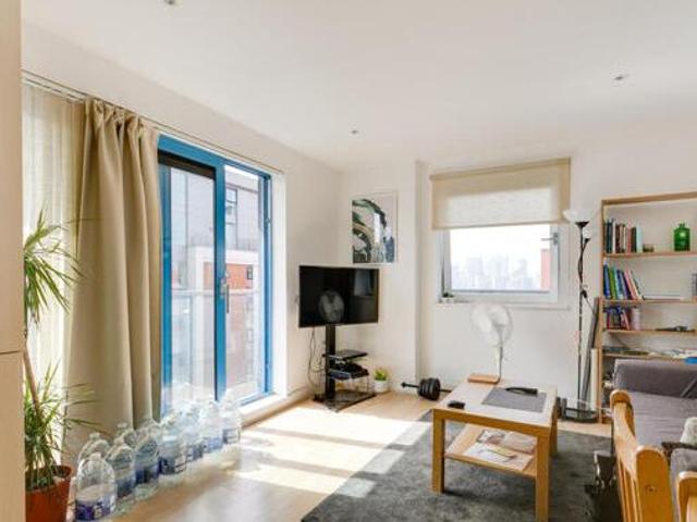 2 Bedroom Flat For Sale In London