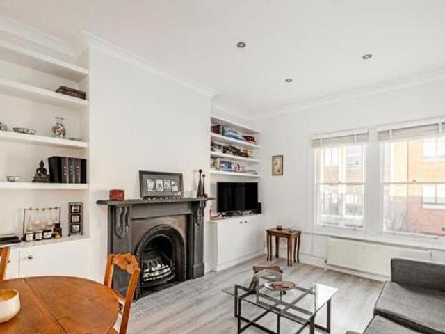 2 Bedroom Flat For Sale In London