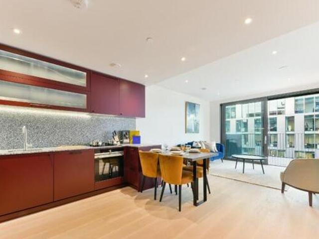 2 Bedroom Flat For Sale In London