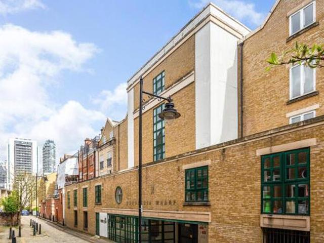 2 Bedroom Flat For Sale In London