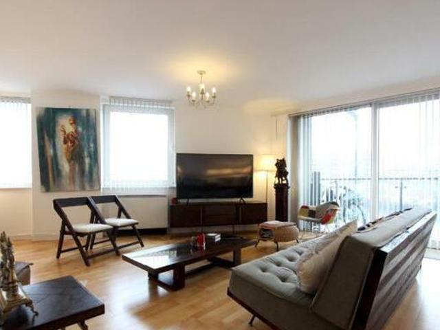 2 Bedroom Flat For Sale In London